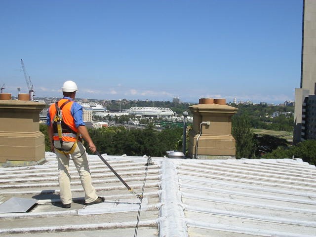 How to Work Safely on a Roof: Essential Safety Guidelines for Roofing ...